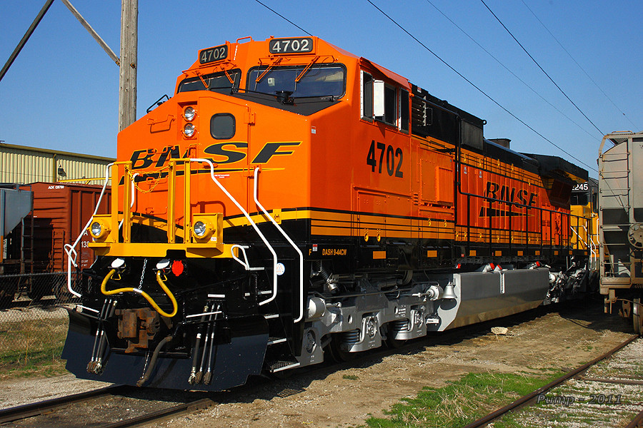 BNSF 4702 - GE C44-9W